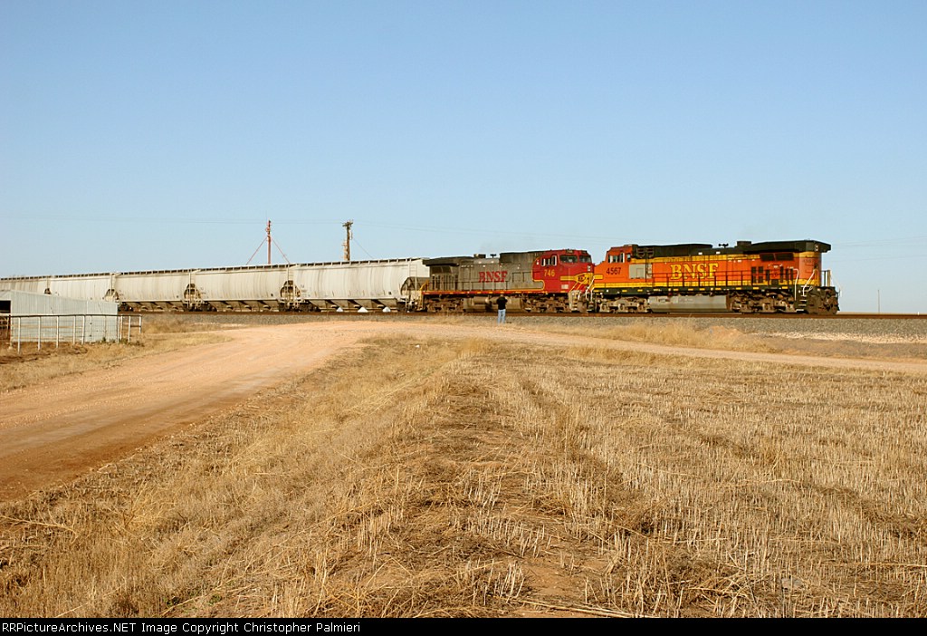 BNSF 746 and BNSF 4567